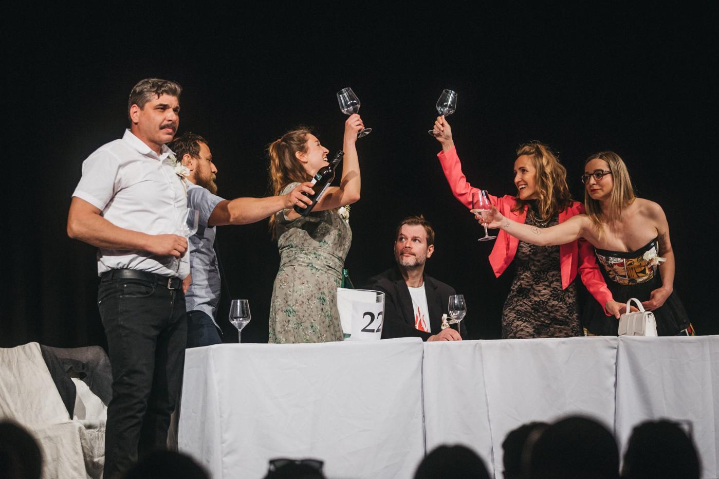 NOĆ KAZALIŠTA: Predstava “Stol 22” kazalište PAX iz Samobora